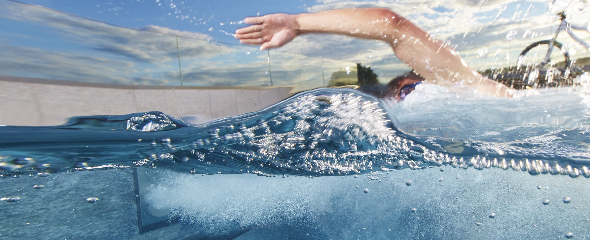 Gegenstromanlage für Profischwimmer: X-jet - fluvo® Schwimmbadtechnik